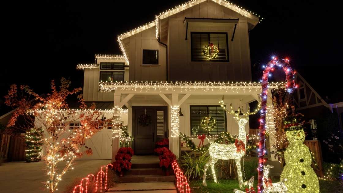 How do you make Christmas lights twinkle?